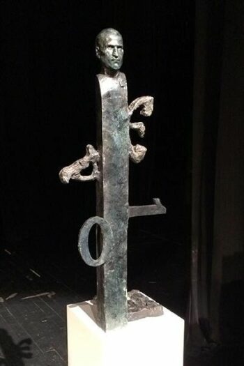 The Worst Celebrity Statues Ever (GALLERY)