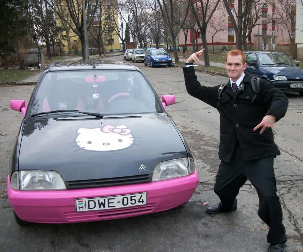 hello-kitty-man - WorldWideInterweb