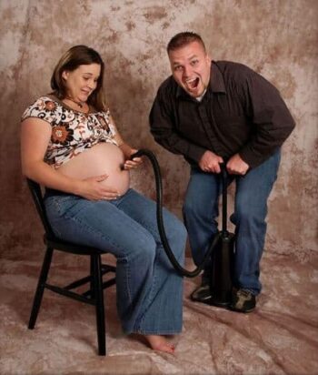 The 50 Most Awkward Pregnancy Portraits Ever