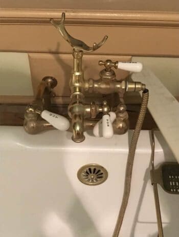 26 Hilariously Bad Bathroom Designs That Need To Be Flushed