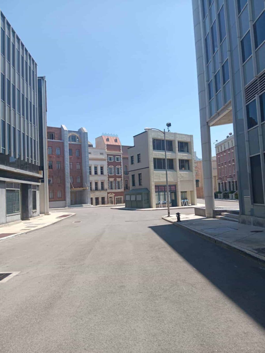 36 Liminal Spaces That Are Equal Parts Creepy And Captivating