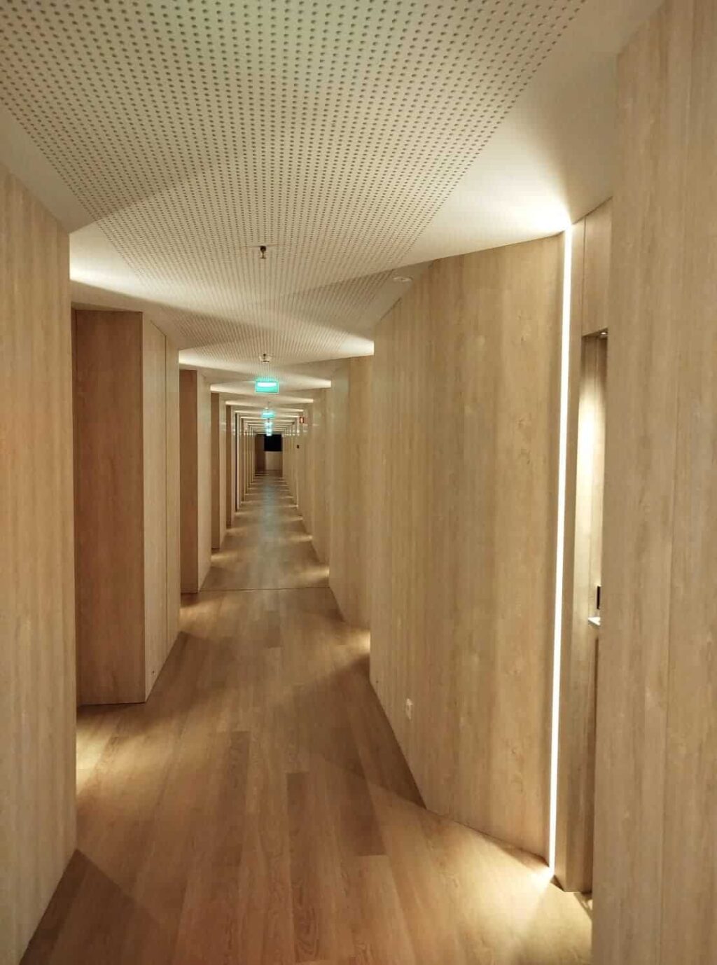 36 Liminal Spaces That Are Equal Parts Creepy And Captivating