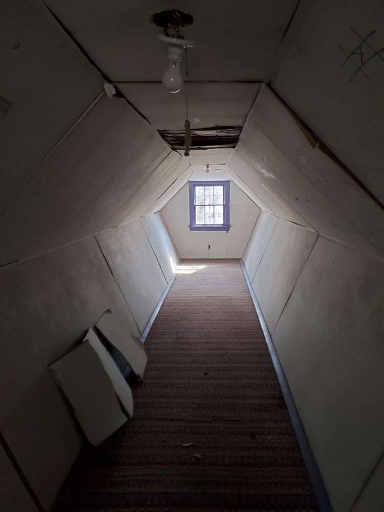 47 Creepy Liminal Spaces Straight Outta The Backrooms